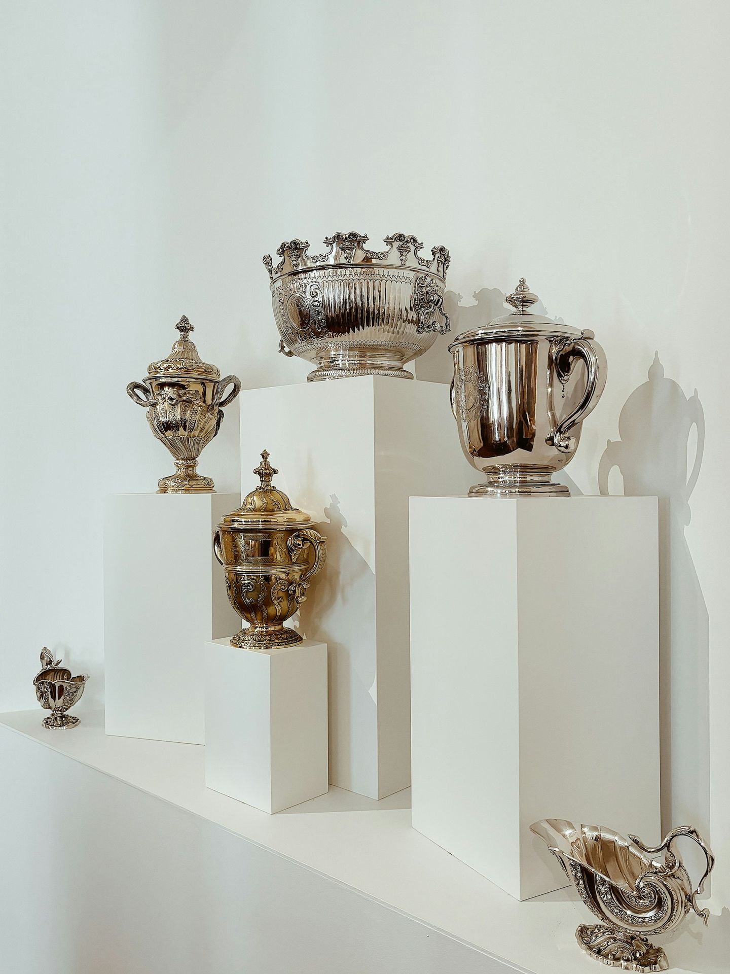 Custom Trophies, Awards & Luxurious Leather Goods | Windsor Heritage C